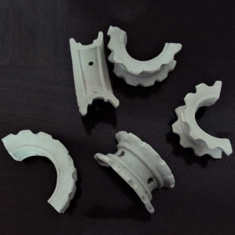 Keramik-Intalox-Supersättel, 76x57x9 mm, Ceramic Intalox Super Saddles ...