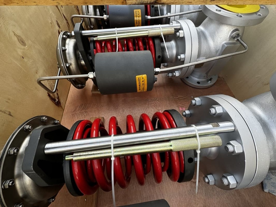 Buy Pressure reducing valve DN100, WCB body, pressure inlet 5 bar ...